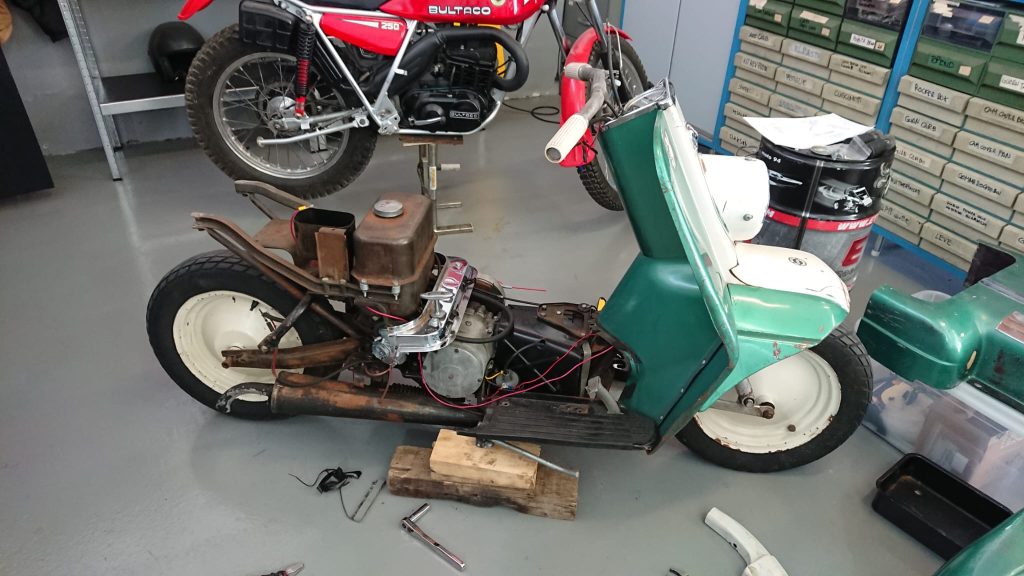 The Split #32 - Harley Davidson Topper 165cc - Scooterismo